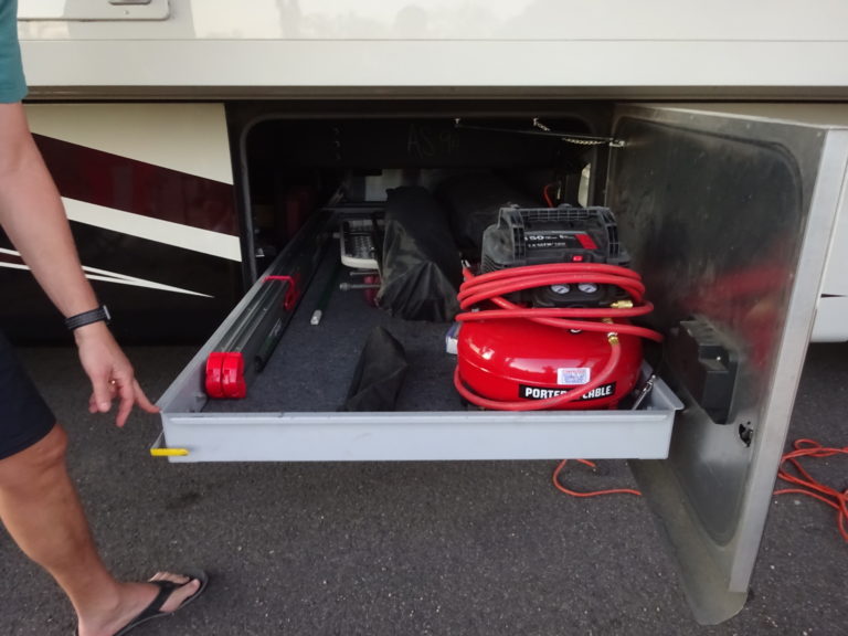 Magic Folding Ladder – M&M Hit The Road