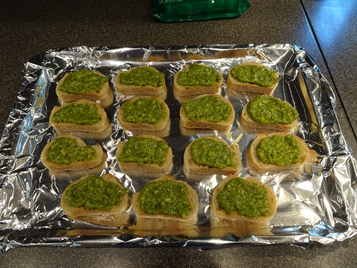 Cheesy Pesto Bread Appetizers – M&M Hit The Road