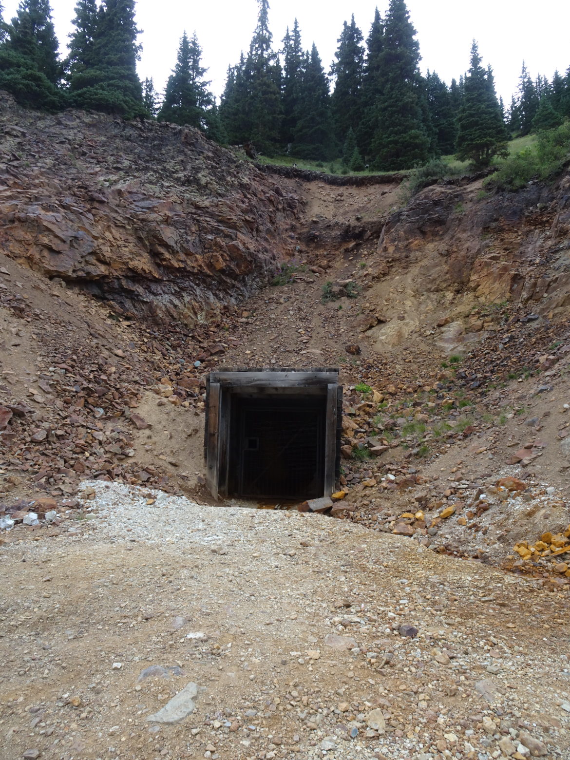 Gulches, Lakes and Mines – M&M Hit The Road