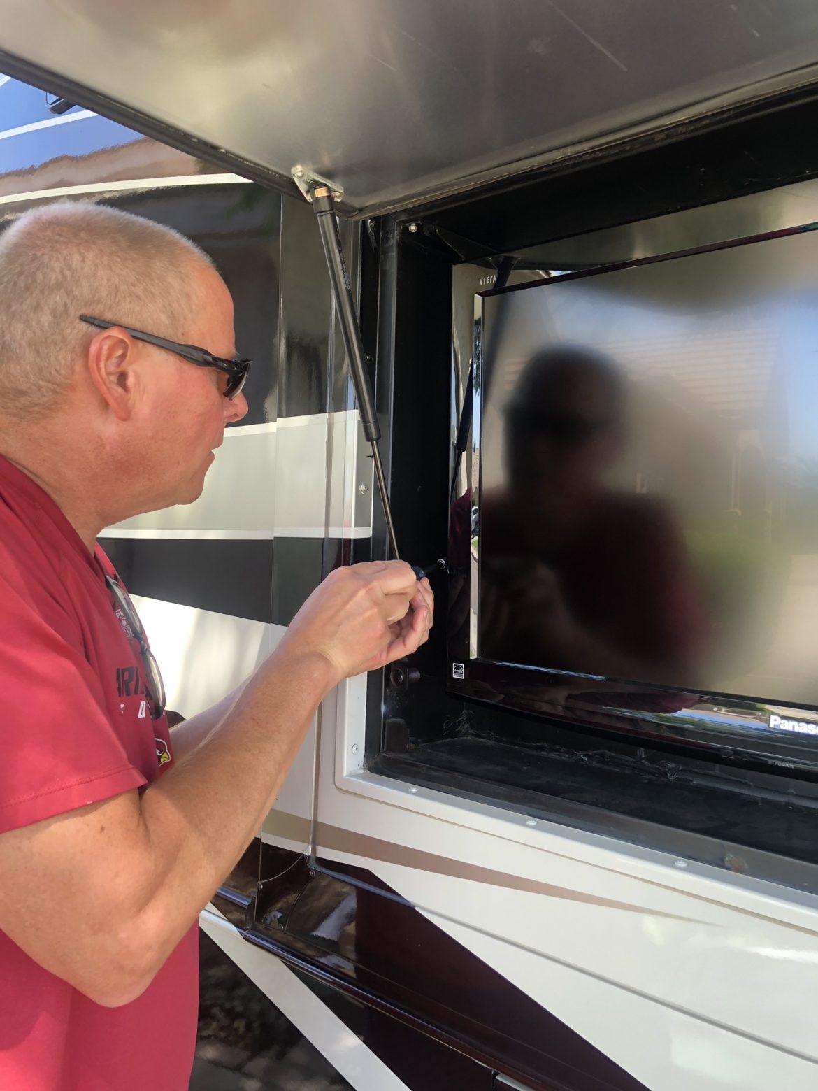 RV Project: TV Upgrade – M&M Hit The Road