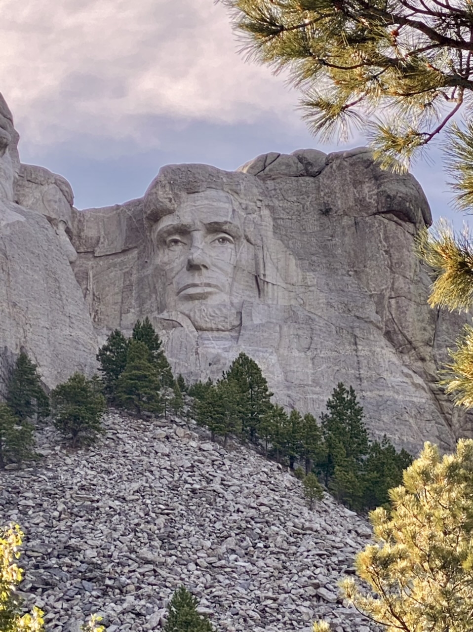 Mount Rushmore – M&M Hit The Road